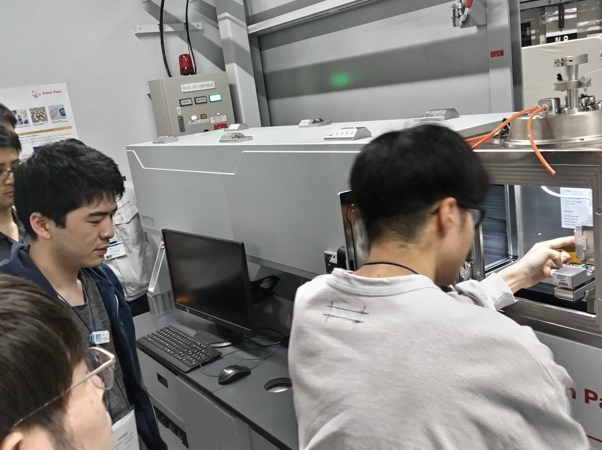 世界最高水準の放射光施設NanoTerasuで試料測定を行いました | 陣内研究室 | 東北大学多元物質科学研究所