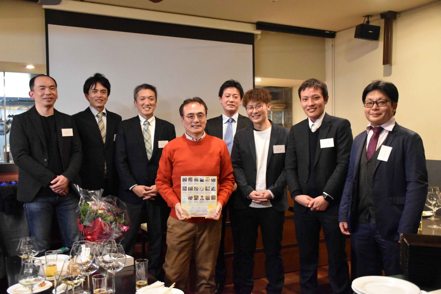 陣内浩司教授の還暦祝いを行いました。 | 陣内研究室 | 東北大学多元物質科学研究所