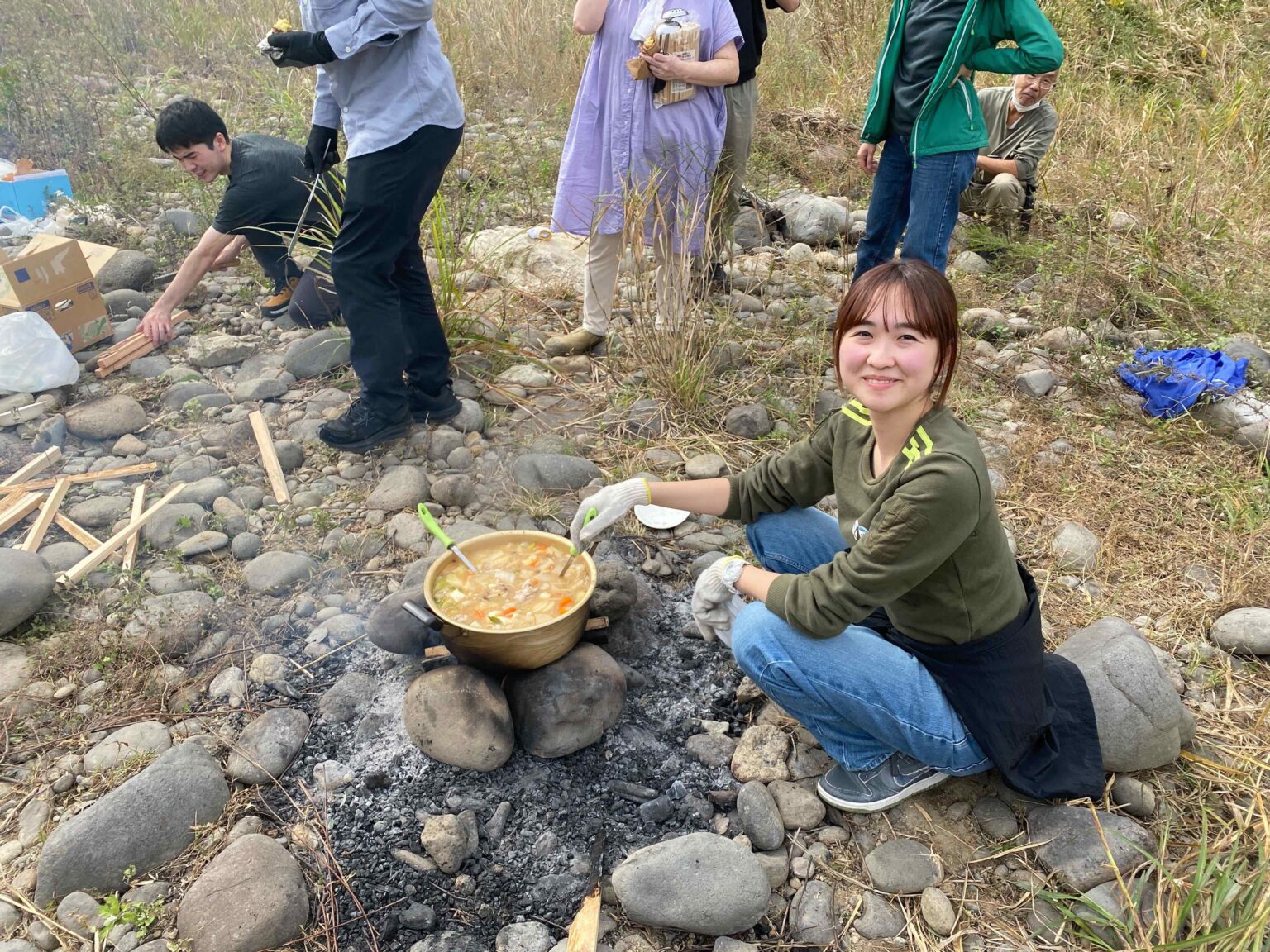 芋煮会をしました | 陣内研究室 | 東北大学多元物質科学研究所